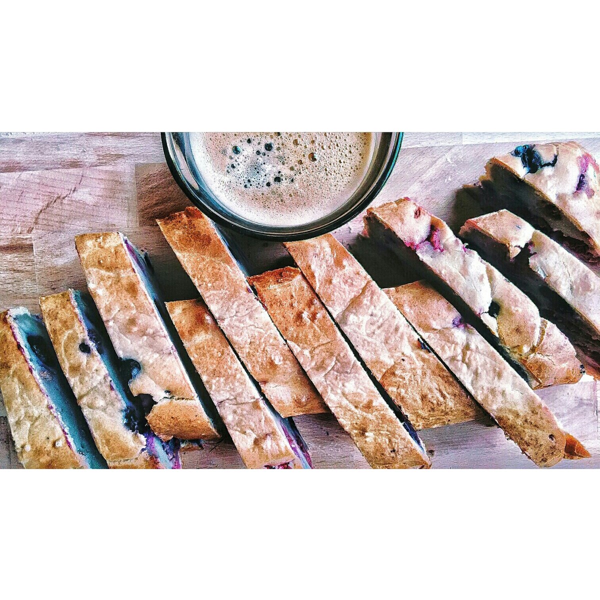 Natte cake met blauwe bes en framboos – Geregeld Goesting